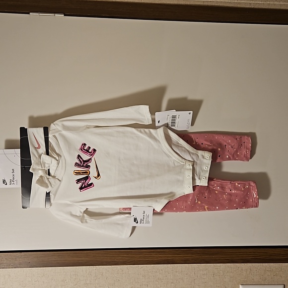 Nike | Matching Sets | 3 Piece Nike Outfit | Poshmark